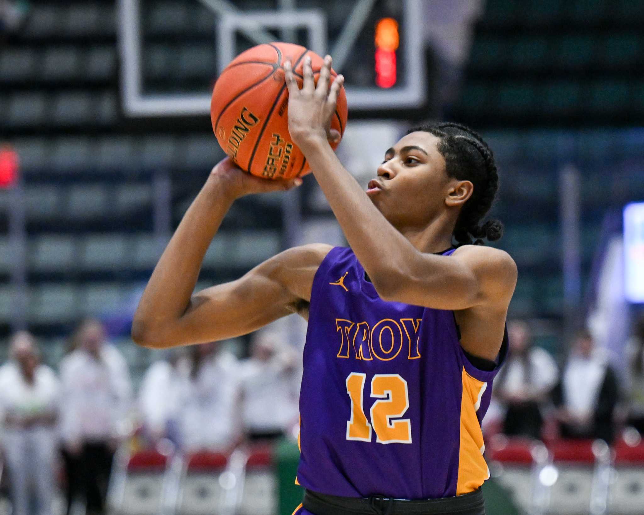 Troy boys' basketball rallies to defeat Catholic Central