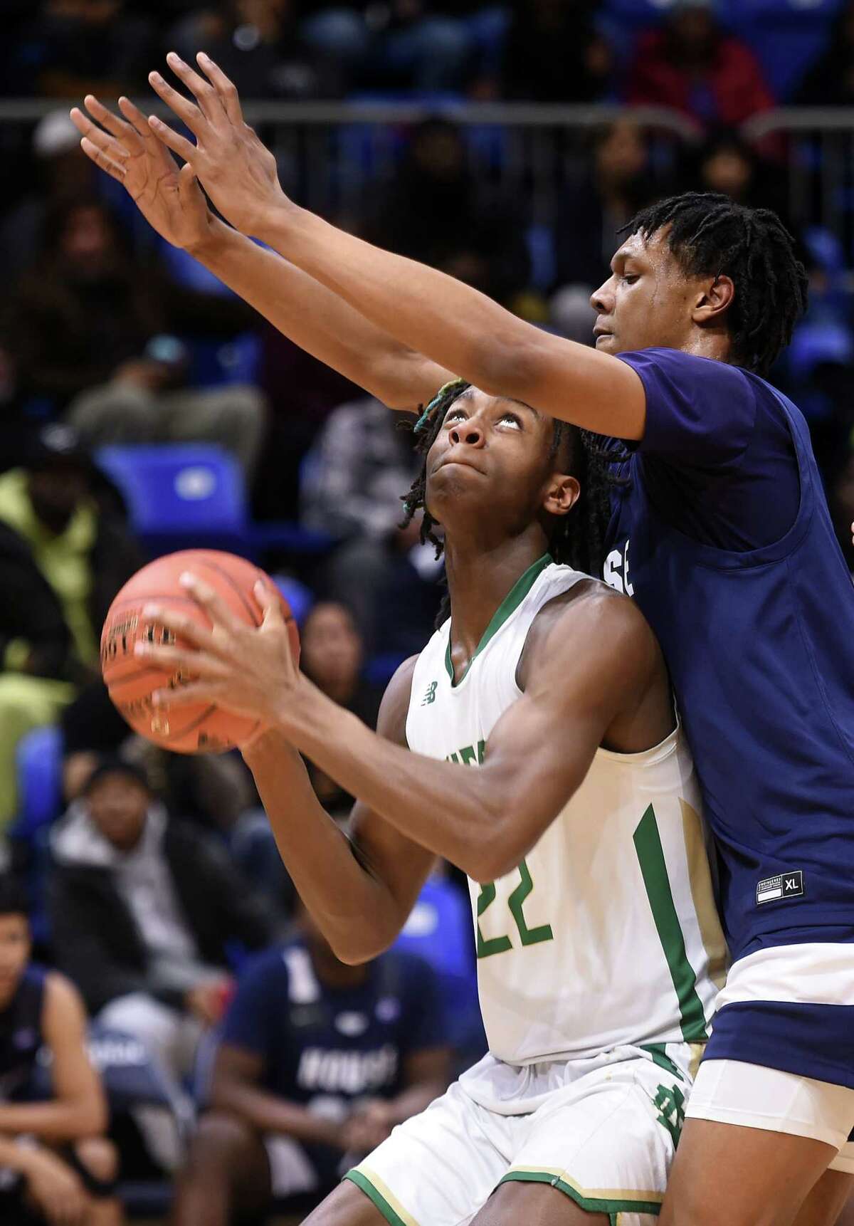 Notre Dame-West Haven wins second straight SCC basketball title.