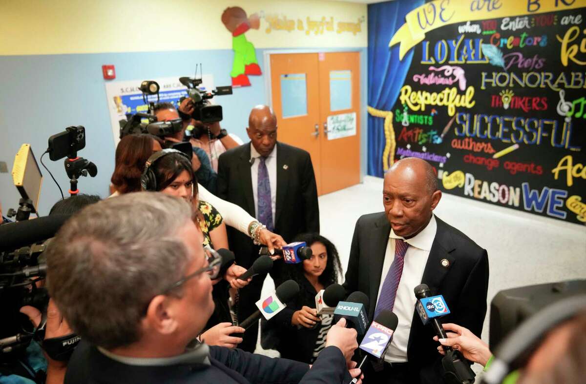 HISD superintendent to address Houston school district state takeover