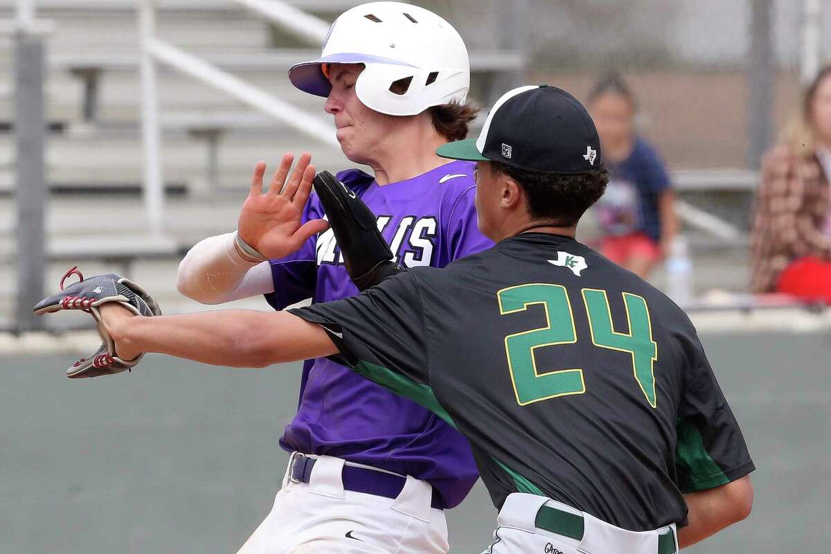 Grand Oaks splits, suffers first loss of season at Ferrell Classic