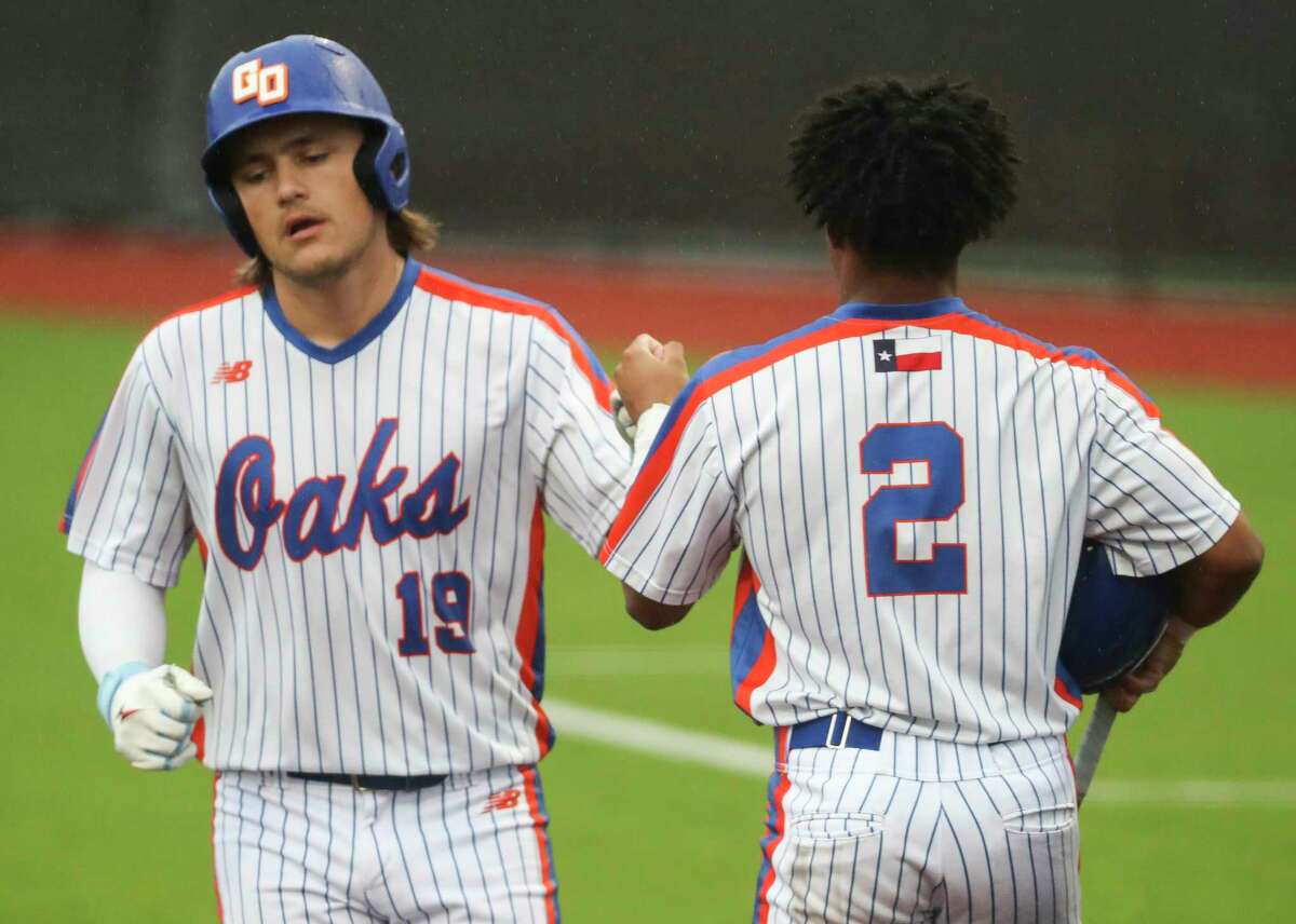 Grand Oaks splits, suffers first loss of season at Ferrell Classic