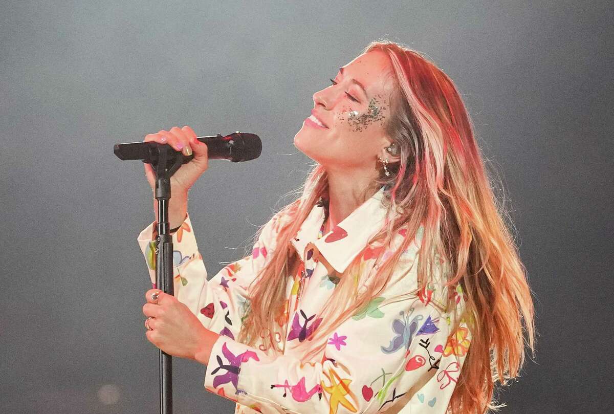 Lauren Daigle brings Christian pop to Houston Rodeo