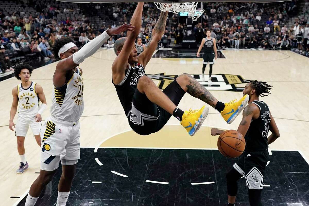 Spurs' Jeremy Sochan's unconventional free-throw style comes to NBA 2K