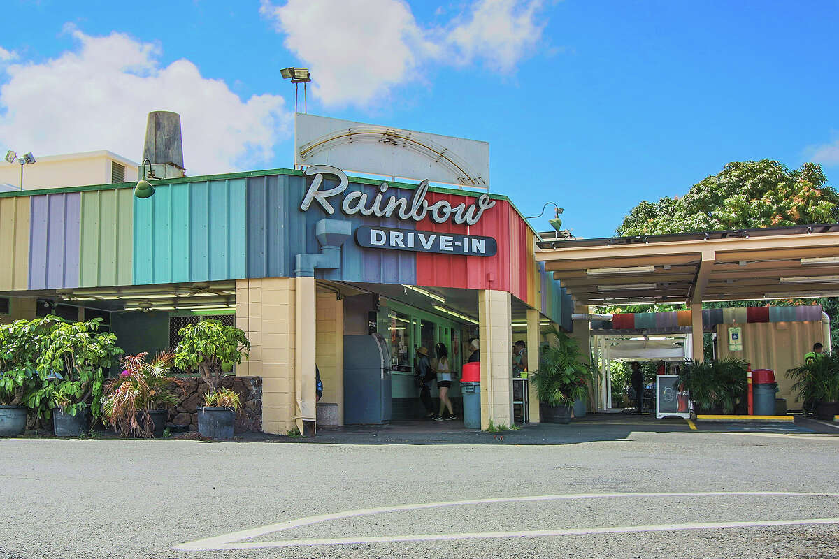 'Cult following': Guy Fieri sent crowds to Hawaii plate lunch spot