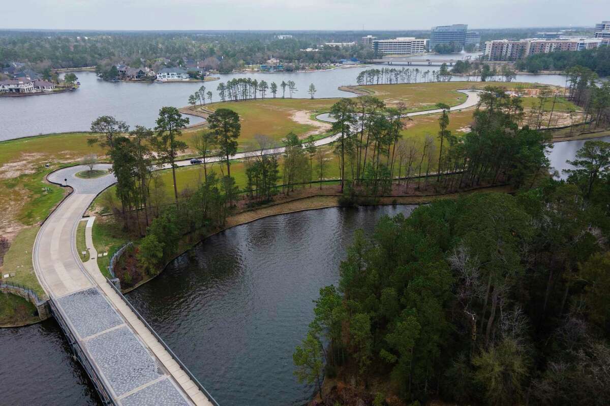 Grogan's Mill: Guide to The Woodlands' oldest village