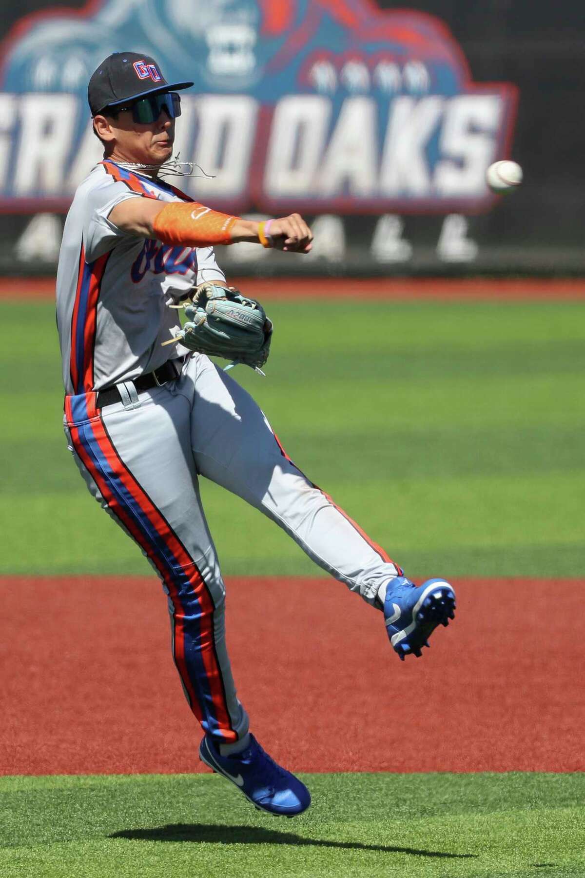 Grand Oaks picks up a couple more quality wins at Ferrell Classic