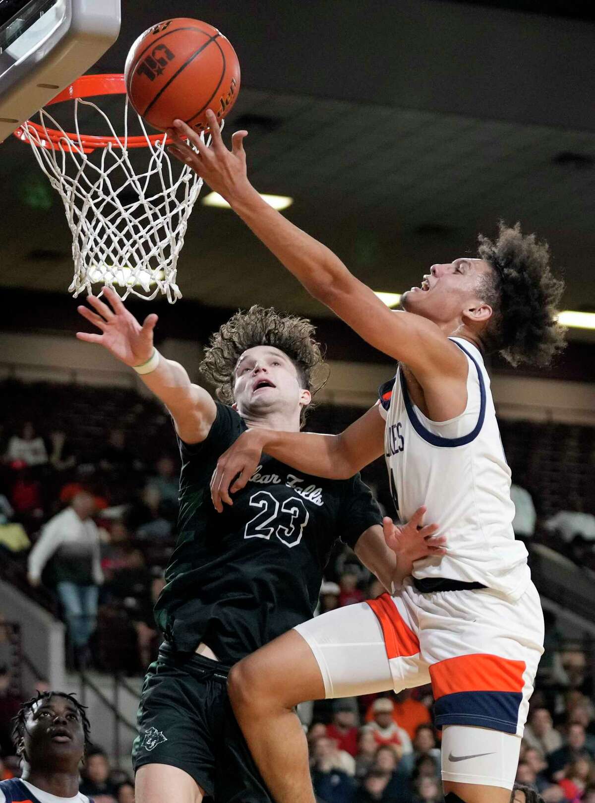 Clear Falls Knights beat Seven Lakes Spartans in regional semifinal