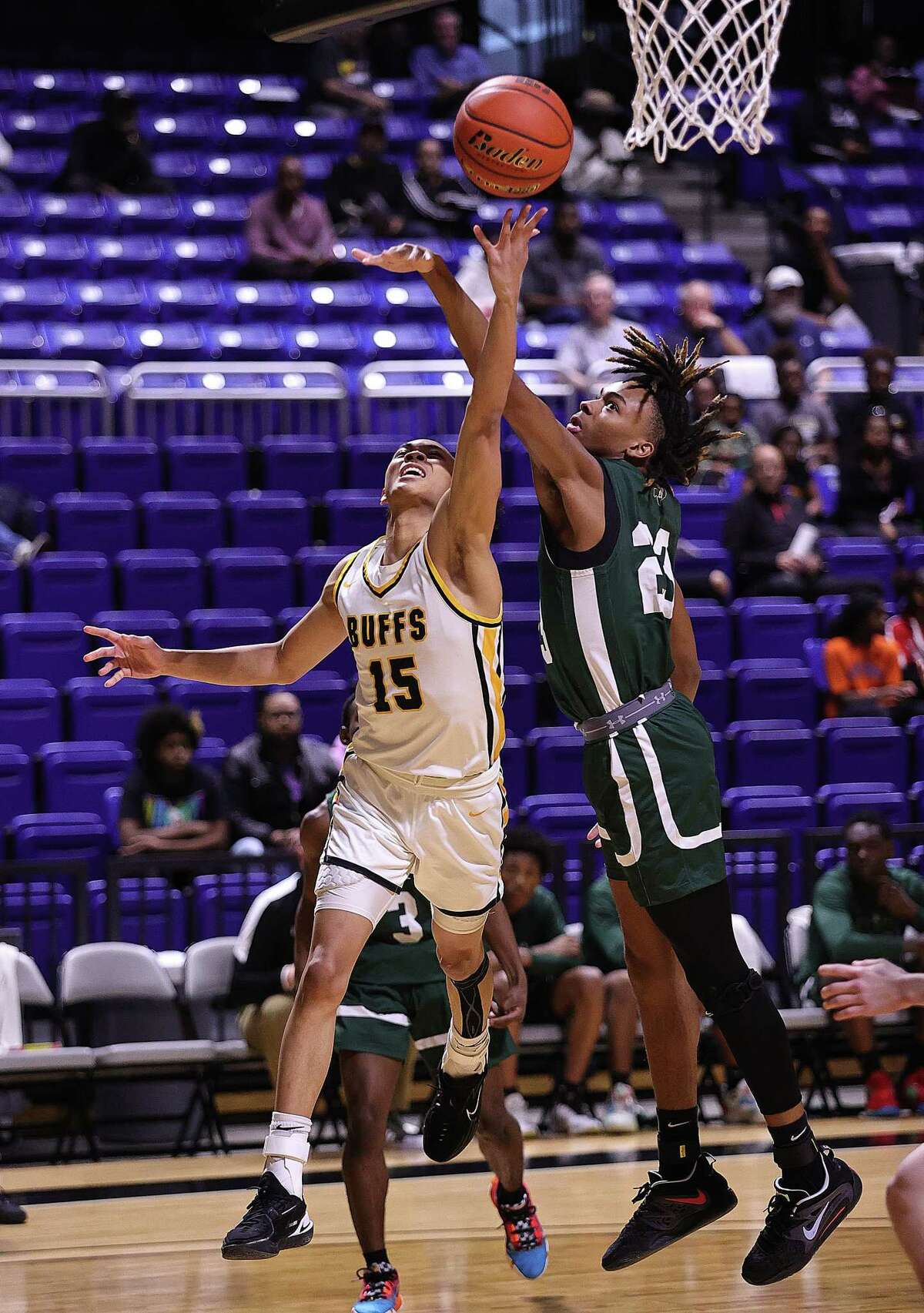 Fort Bend Marshall Buffalos top Rudder Rangers for playoff win