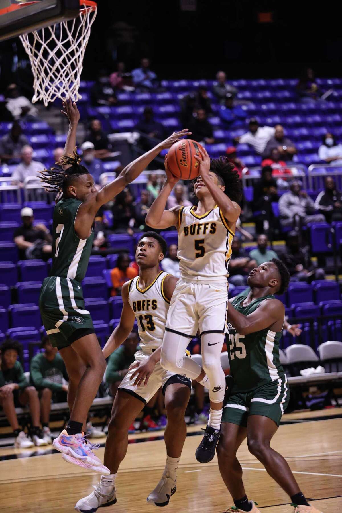 Fort Bend Marshall Buffalos top Rudder Rangers for playoff win