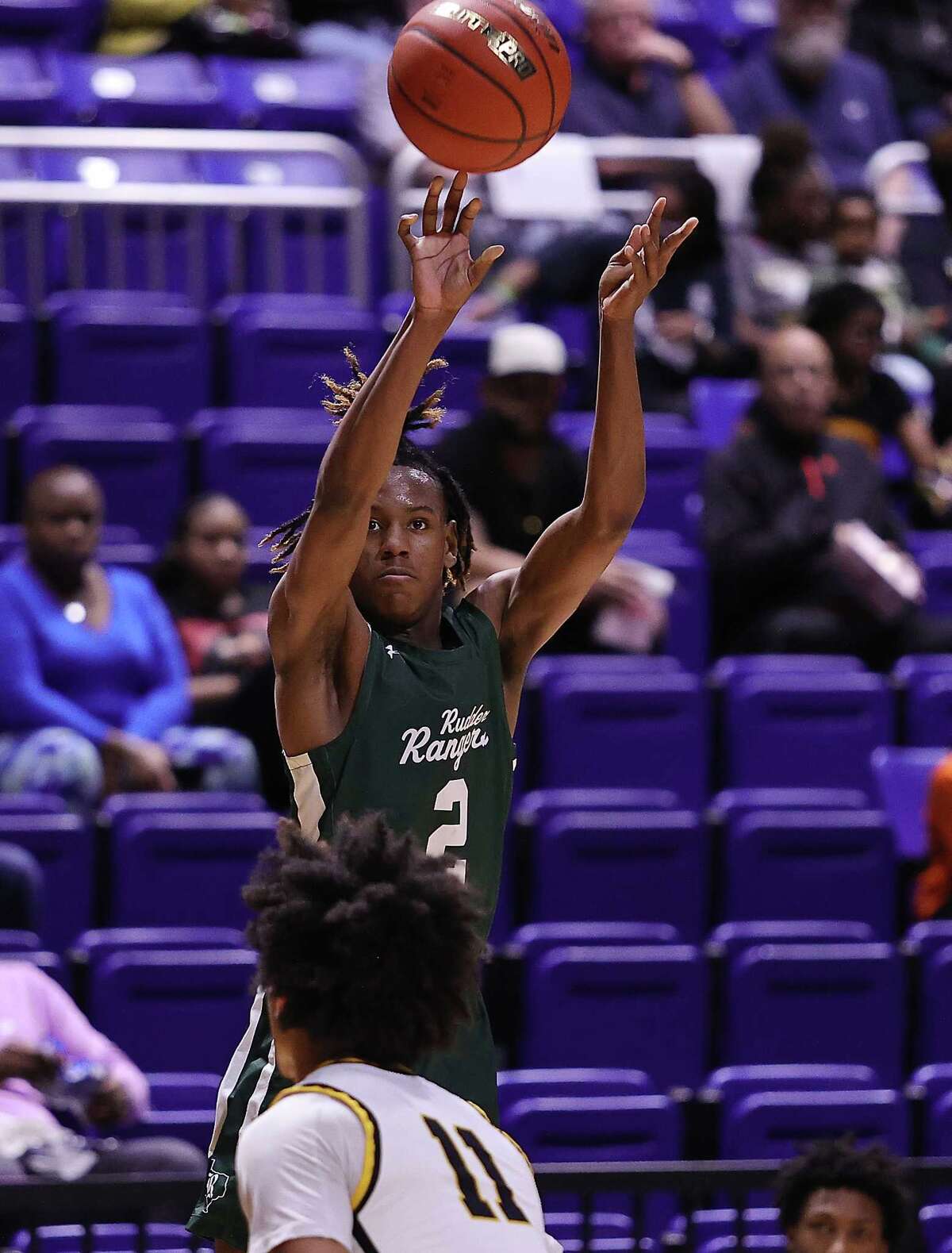 Fort Bend Marshall Buffalos top Rudder Rangers for playoff win