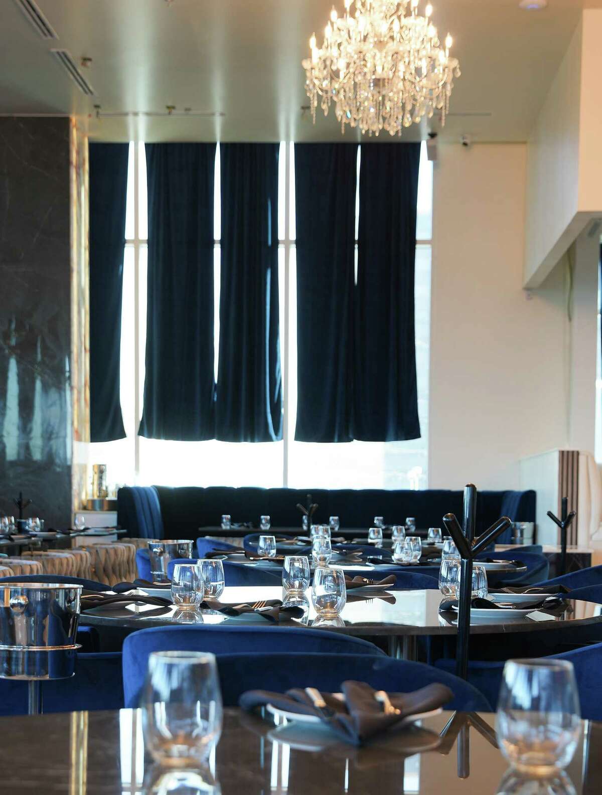 Houston’s newest club restaurant Se7en opens in Upper Kirby