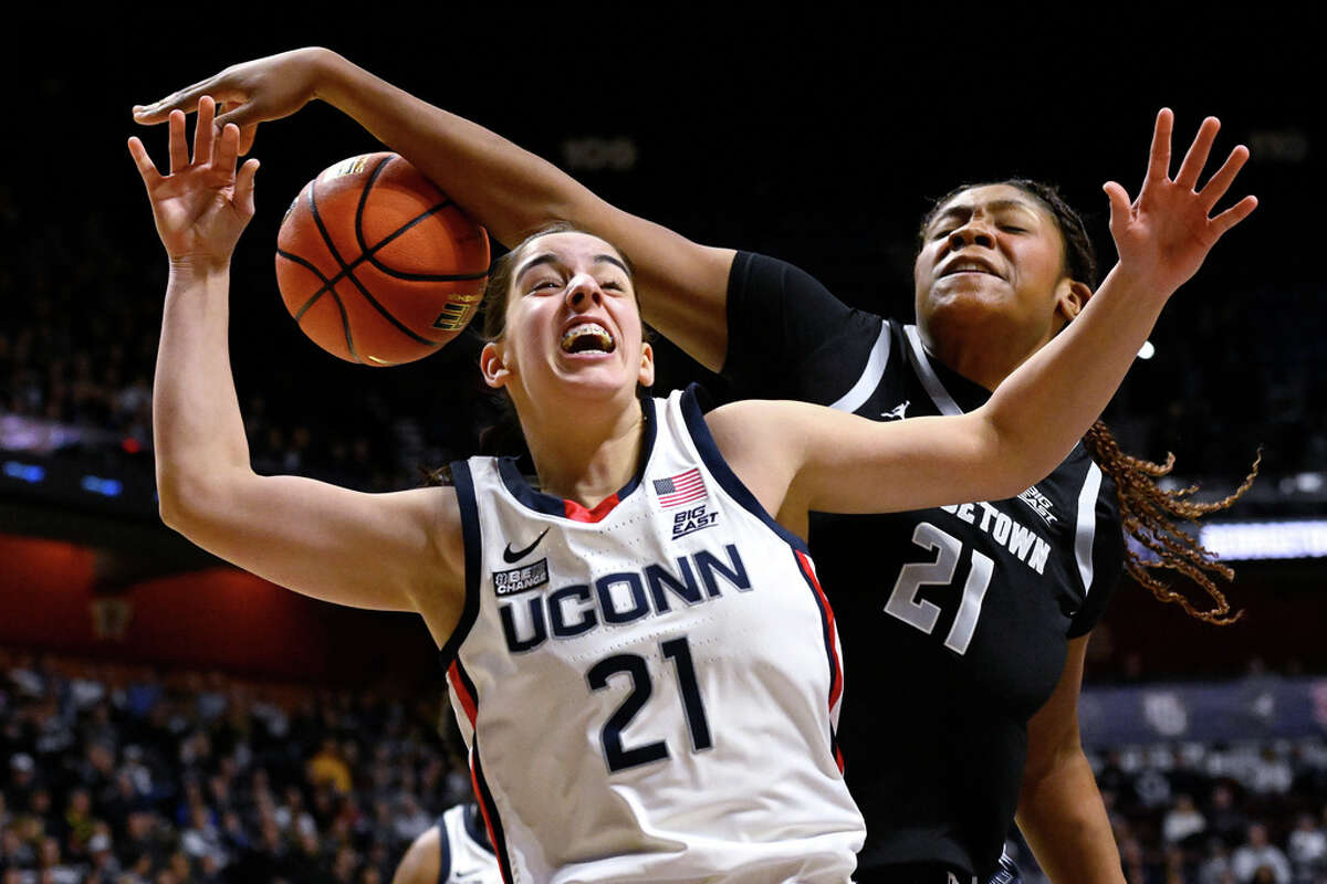 UConn women roll past Georgetown in Big East Tournament
