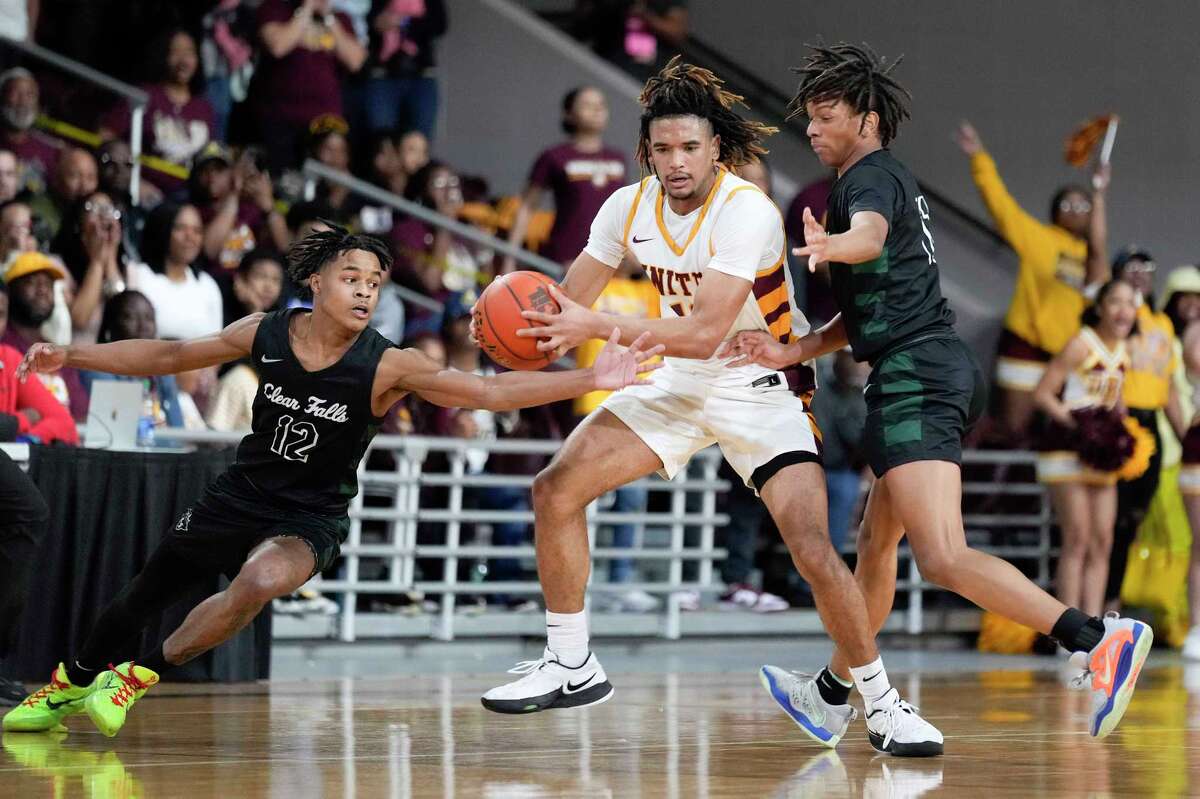 Clear Falls’ falls to Beaumont United in Region III-6A final