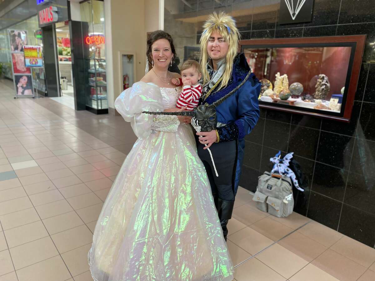 Attendees have roaring good time at Midland Comic Con