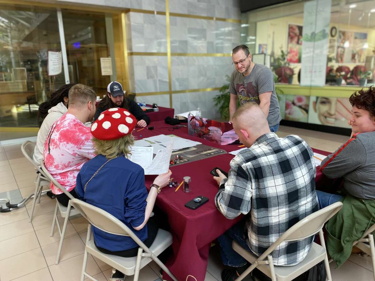 Attendees have roaring good time at Midland Comic Con
