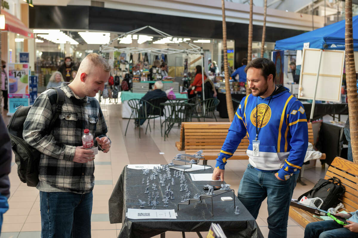 Midland Comic Con brings heroes, villains and dinosaurs together