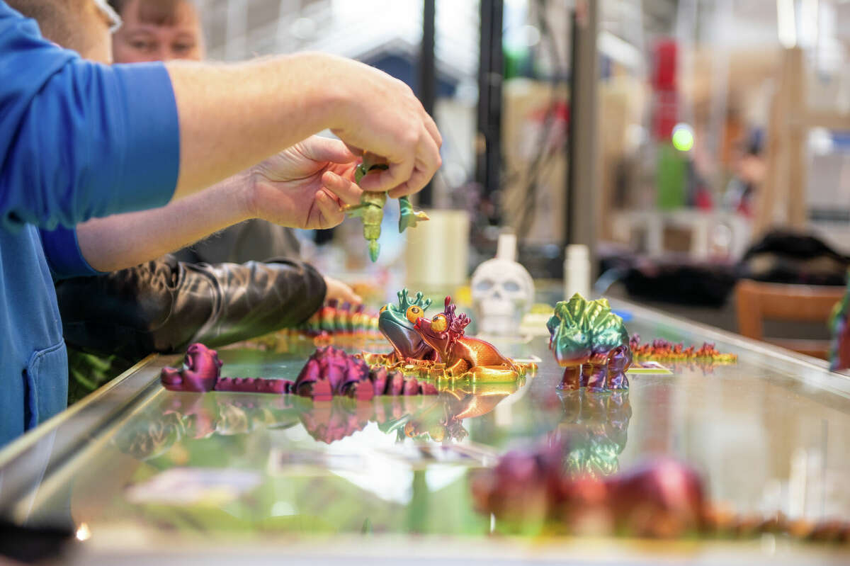 Attendees have roaring good time at Midland Comic Con