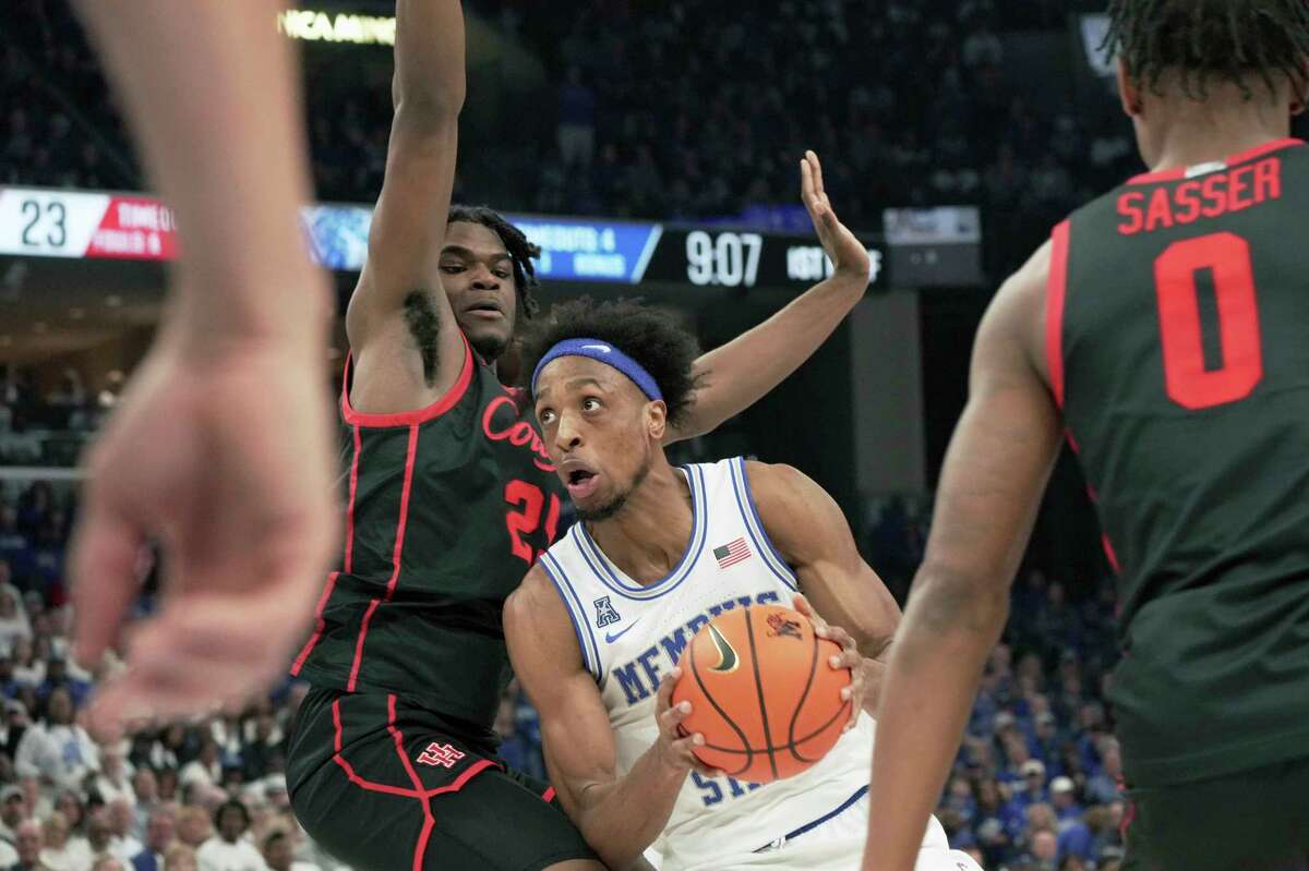 Buzzer beater sends Houston to regular-season finale win over Memphis