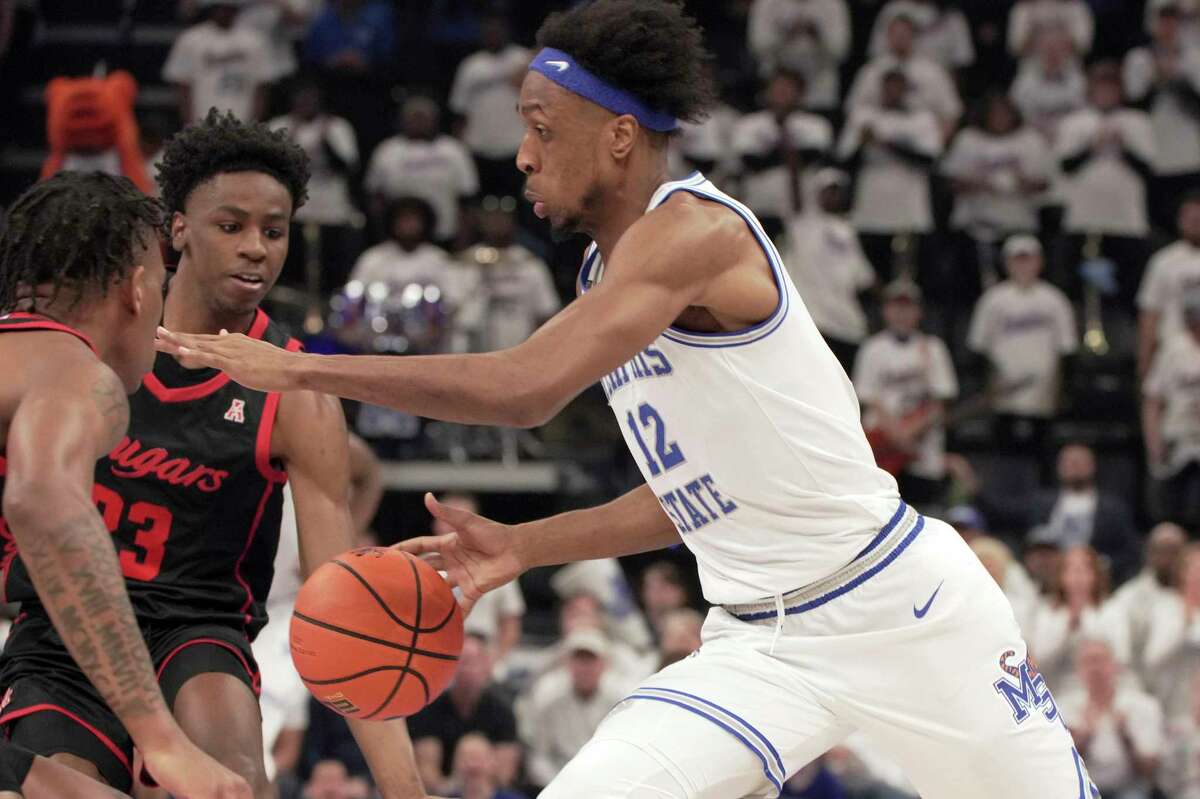 Buzzer beater sends Houston to regular-season finale win over Memphis