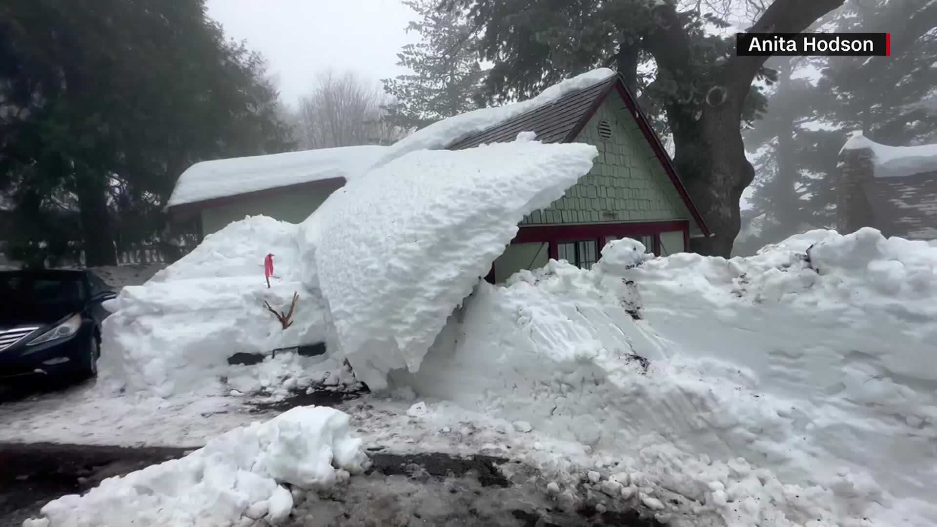 Video: California residents trapped by walls of snow
