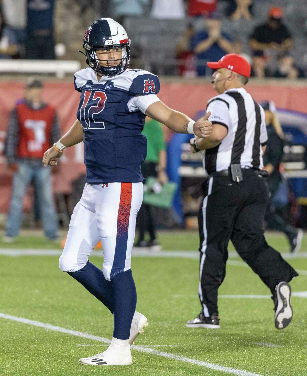 Houston Roughnecks hold off San Antonio Brahmas, remain unbeaten