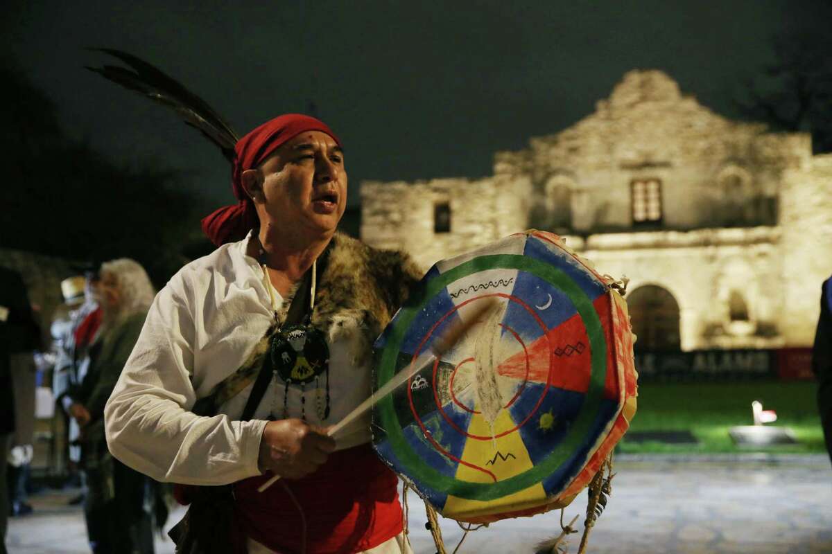 Battle of the Alamo remembered with annual dawn ceremony