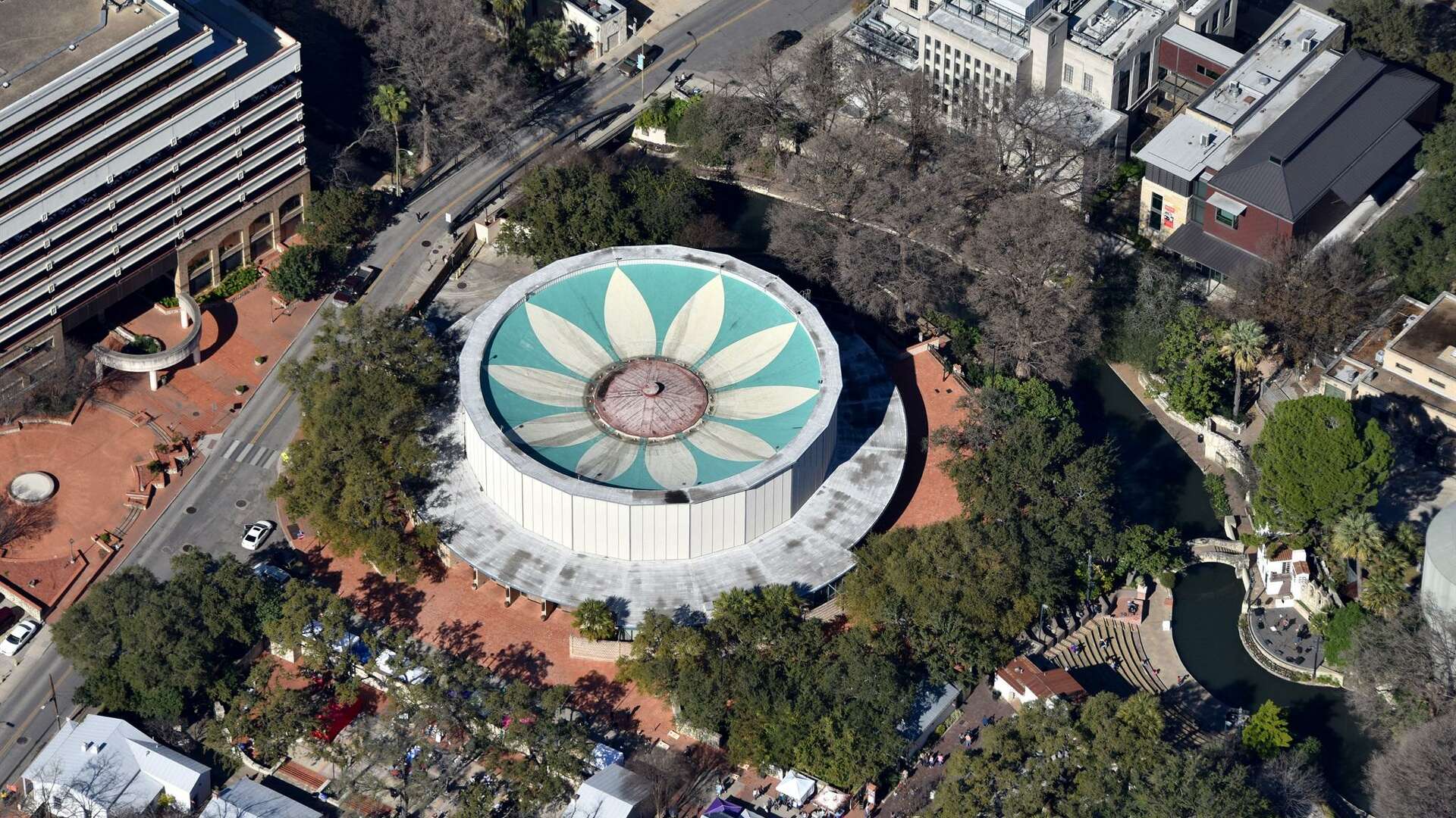 GrayStreet Partners puts Villita Assembly Building up for sale