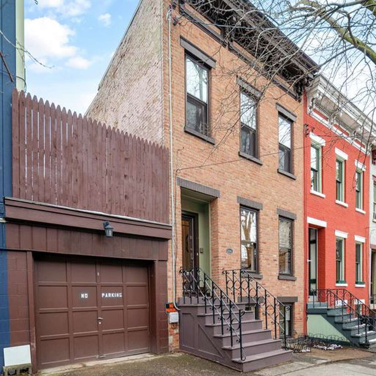 William Kennedy selling landmark where 'Legs' Diamond was killed