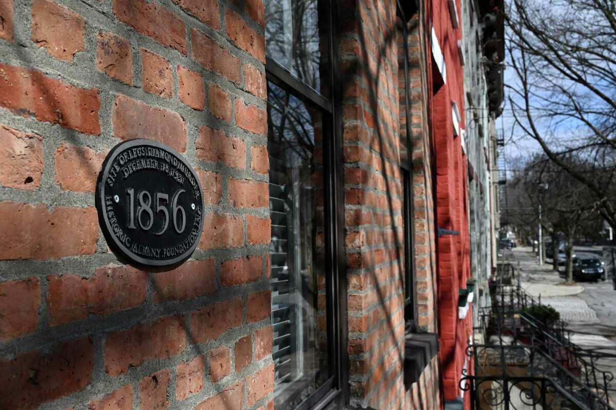 William Kennedy selling landmark where 'Legs' Diamond was killed