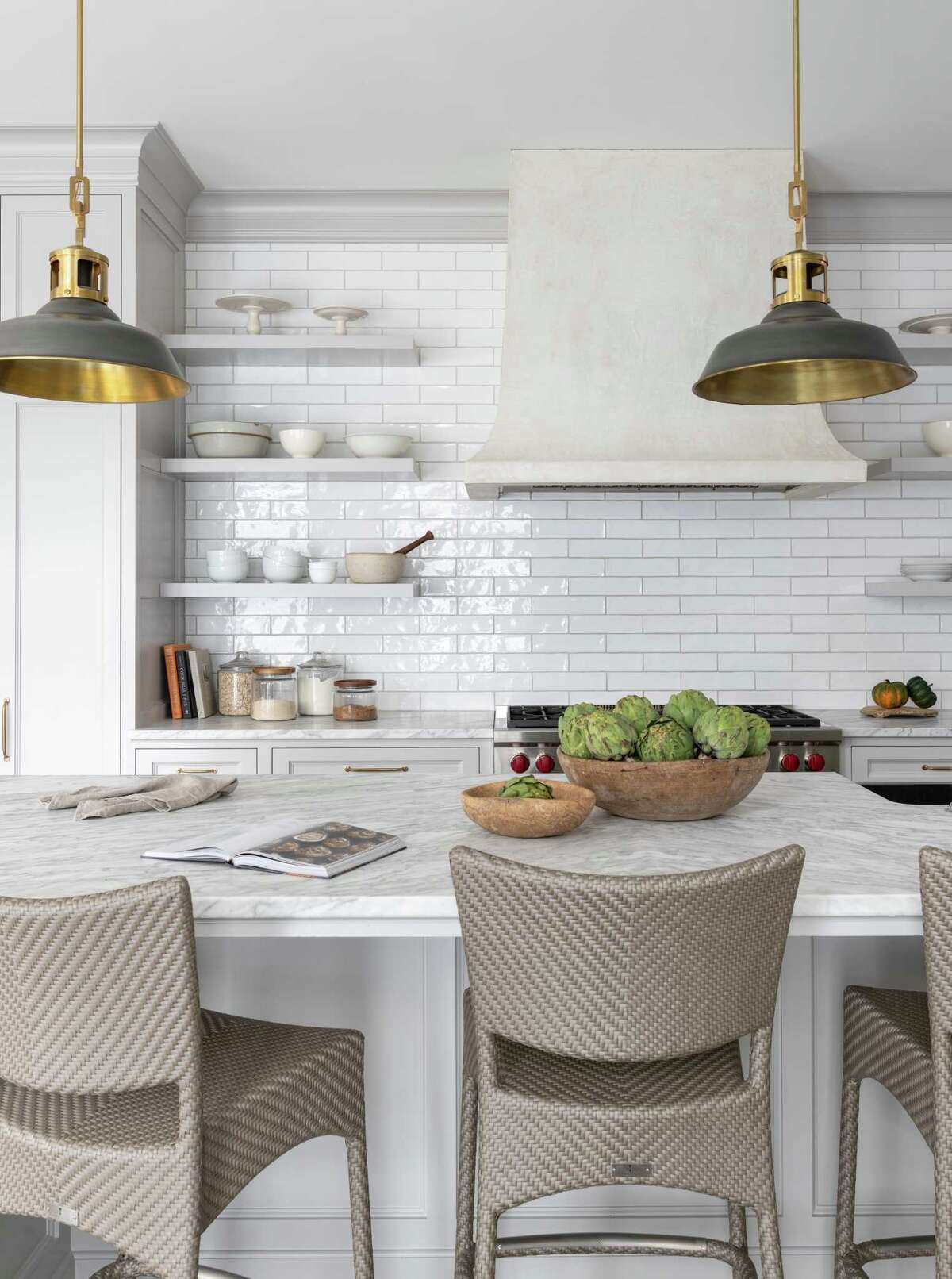 Southside Place home stuck in the '90s gets streamlined reboot