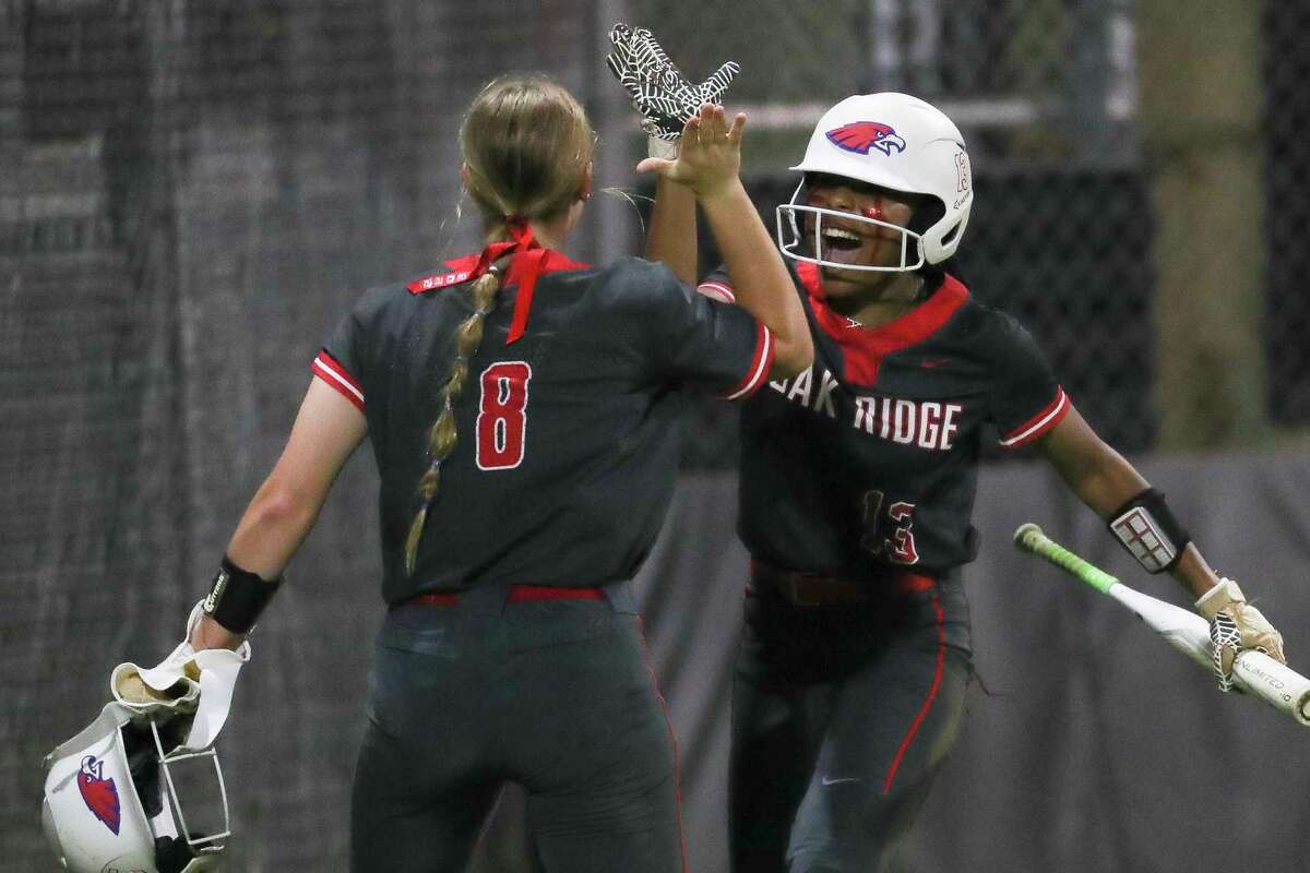Conroe’s surge continues with dramatic win over Oak Ridge