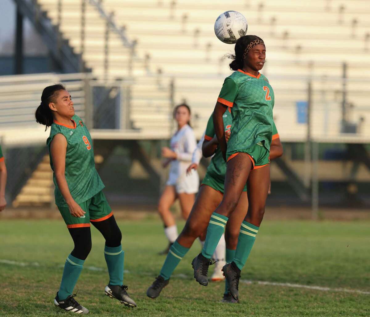 Arianna Solis scores eight goals to lead Jefferson to big win over Sam ...