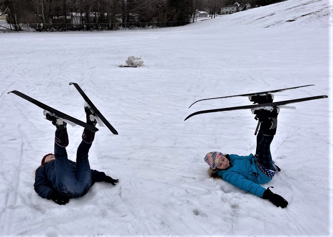 Onekama students introduced to skiing in Nordic Rocks program