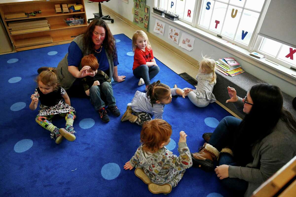Preschoolers learning American Sign Language because of speech delays