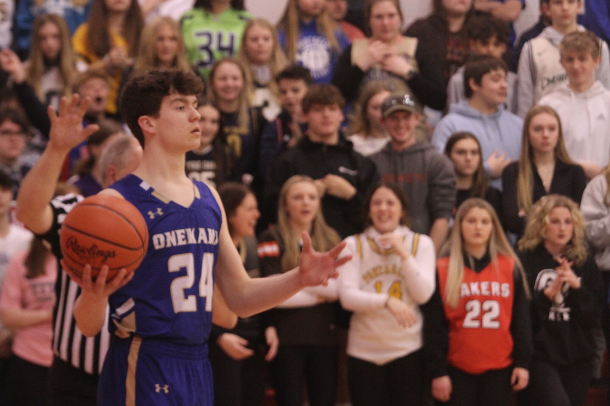 Onekama boys defeat Bear Lake, advance to district finals