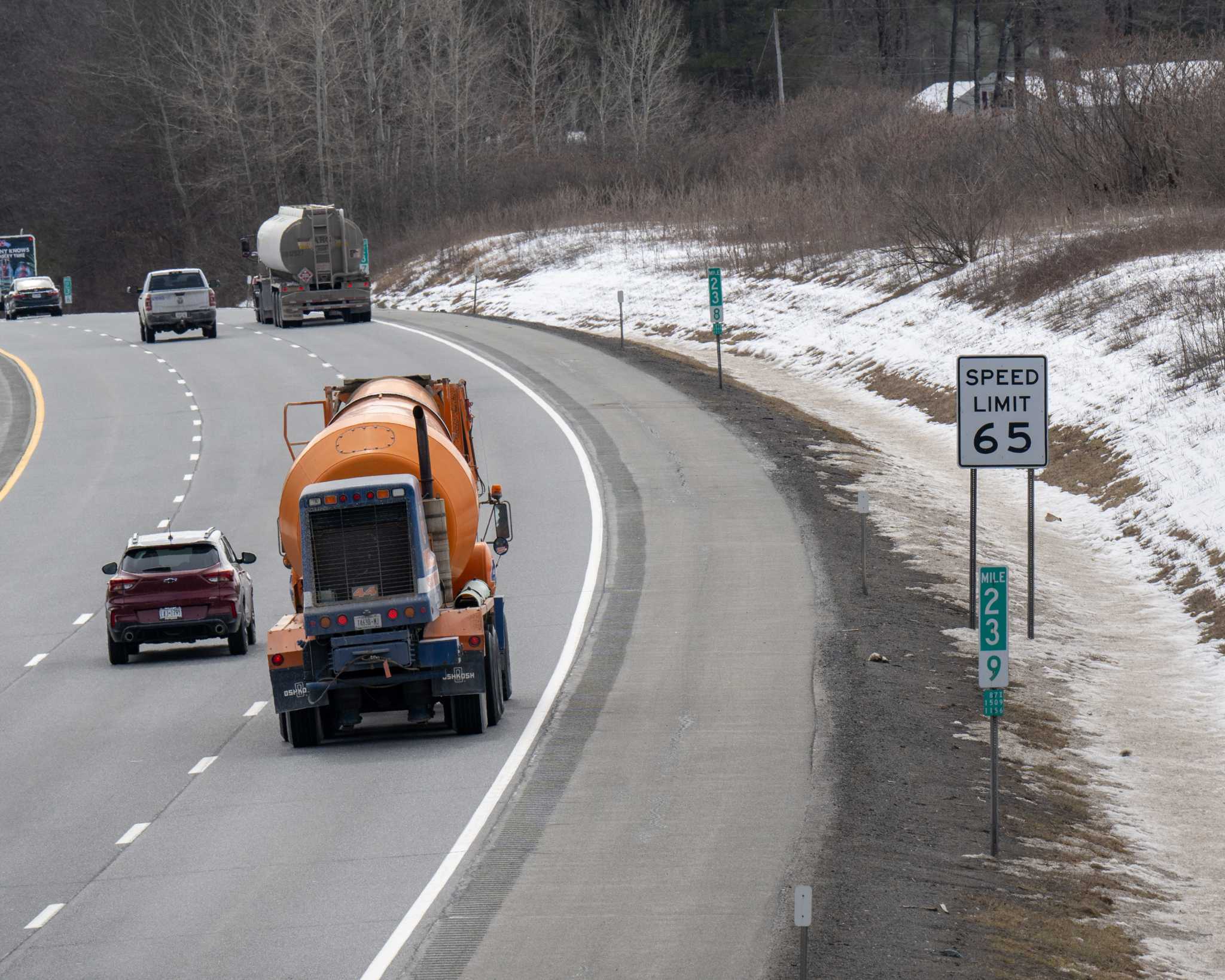 New York bill proposes raising speed limit to 70 on certain highways