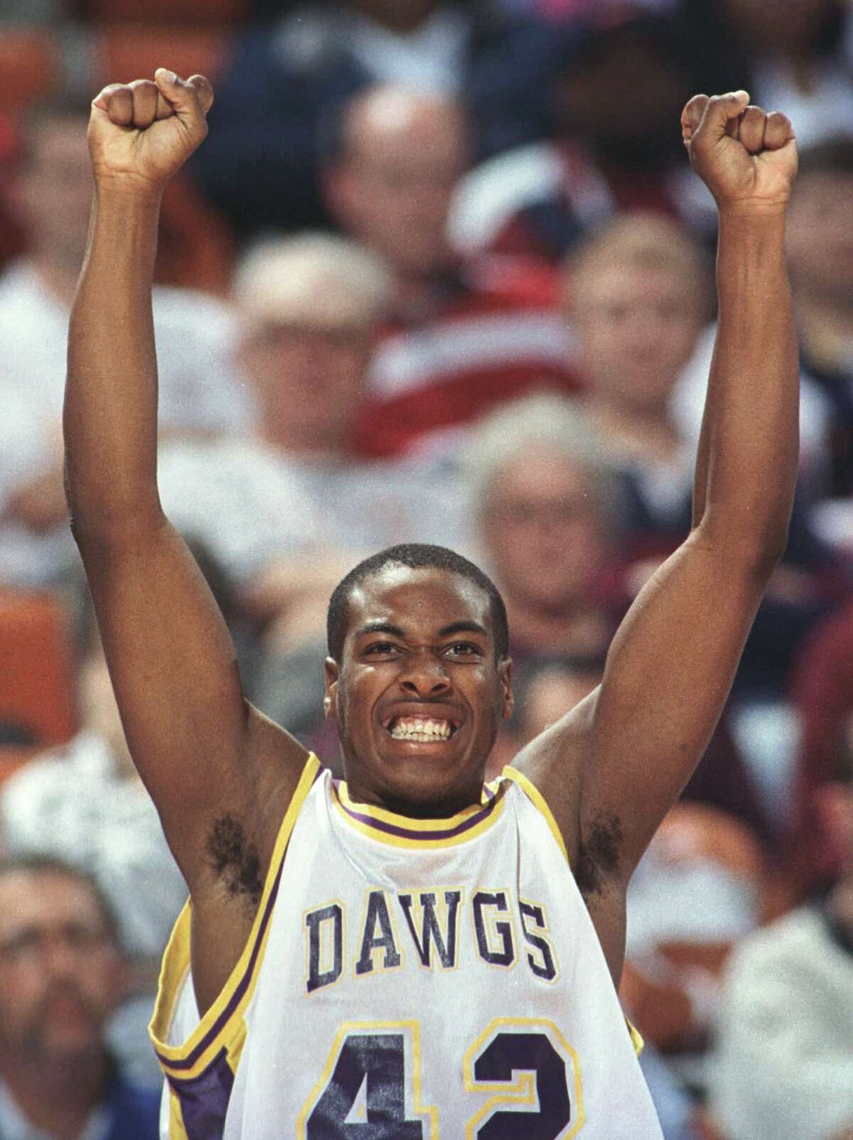 HS BOYS BASKETBALL: Bulldogs remember '98 state title 25 years later