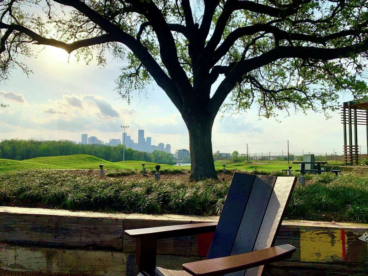 Review: Burger at East River 9 golf course restaurant, Riverhouse