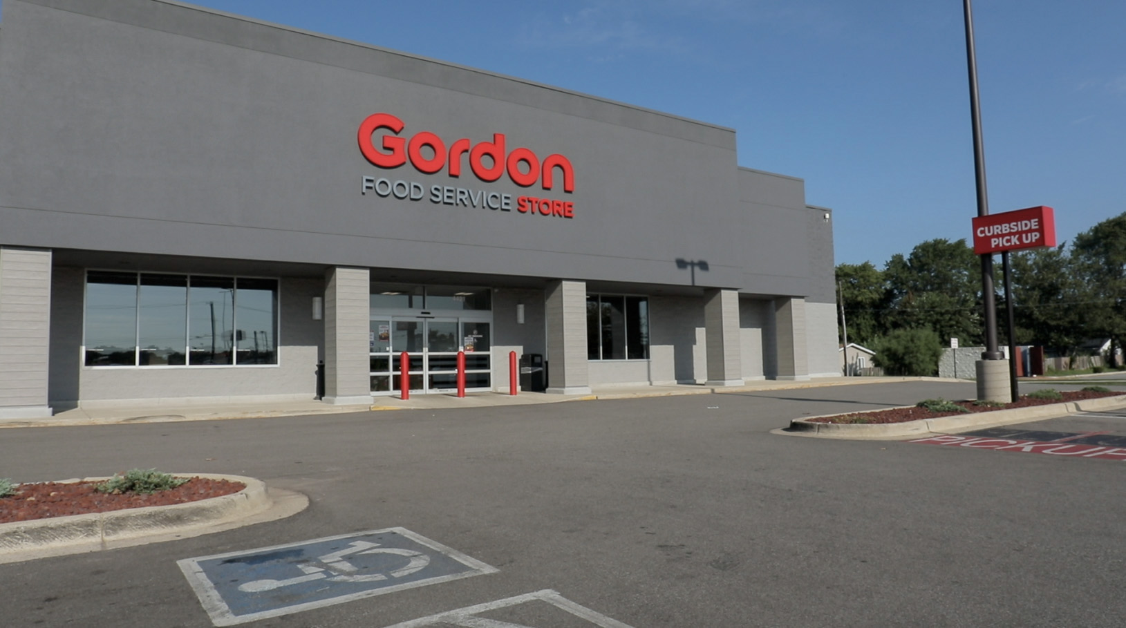 Gordon Food Service enters Houston market with six grocery stores
