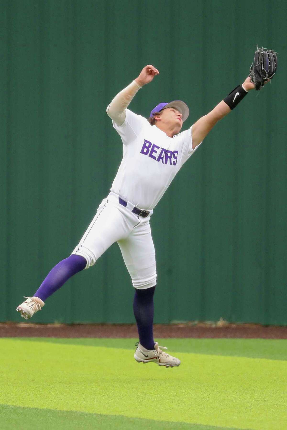 Montgomery splits at Tomball tourney