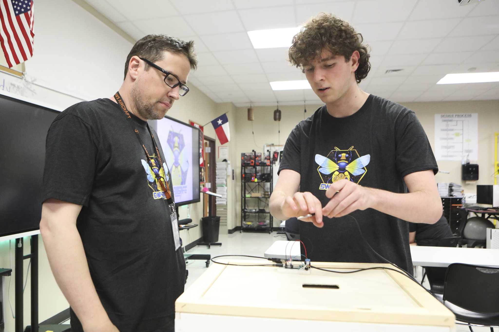 Porter students' device to save Texas bees wins state competition
