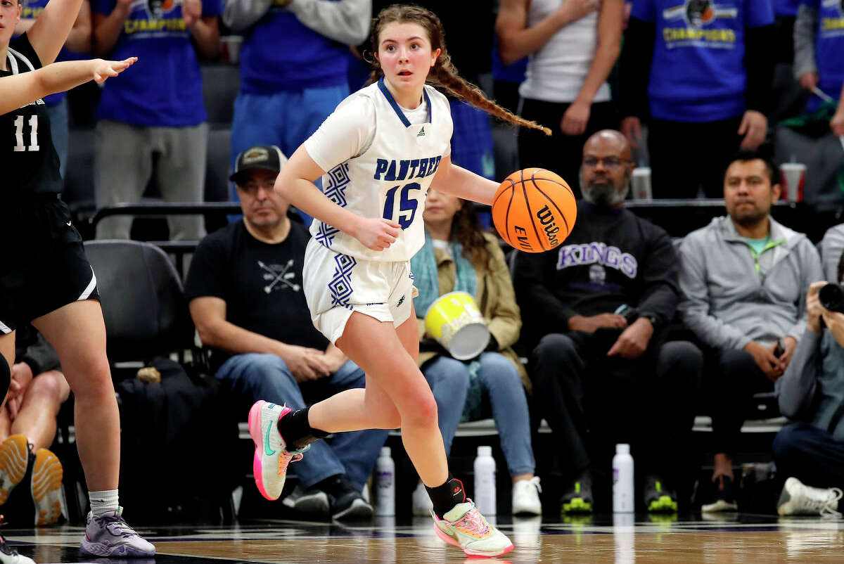 Oakland wins its first HS basketball championship, routs Buena-Ventura