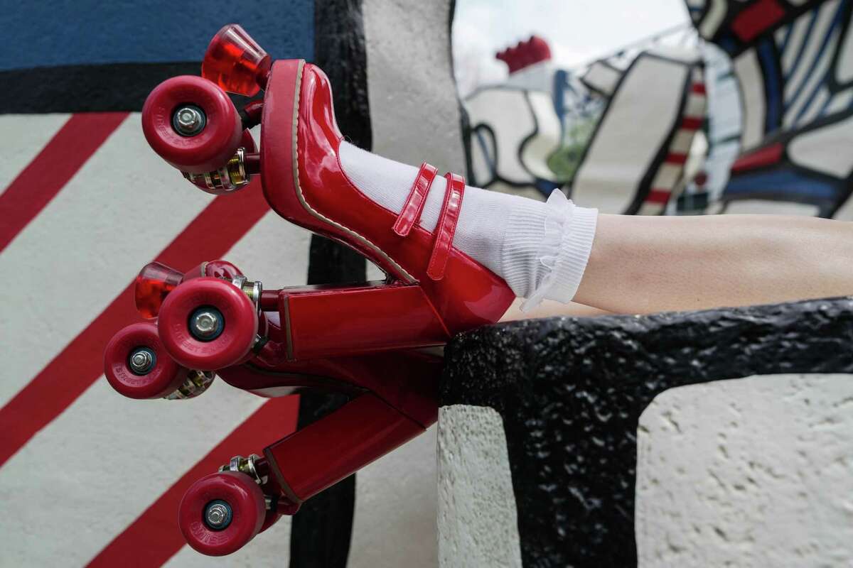 Humble resident skates 1,100 miles to Chicago to honor her late mother
