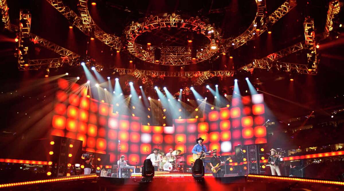 Turnpike Troubadours at Houston Rodeo: Biggest, best so far this year