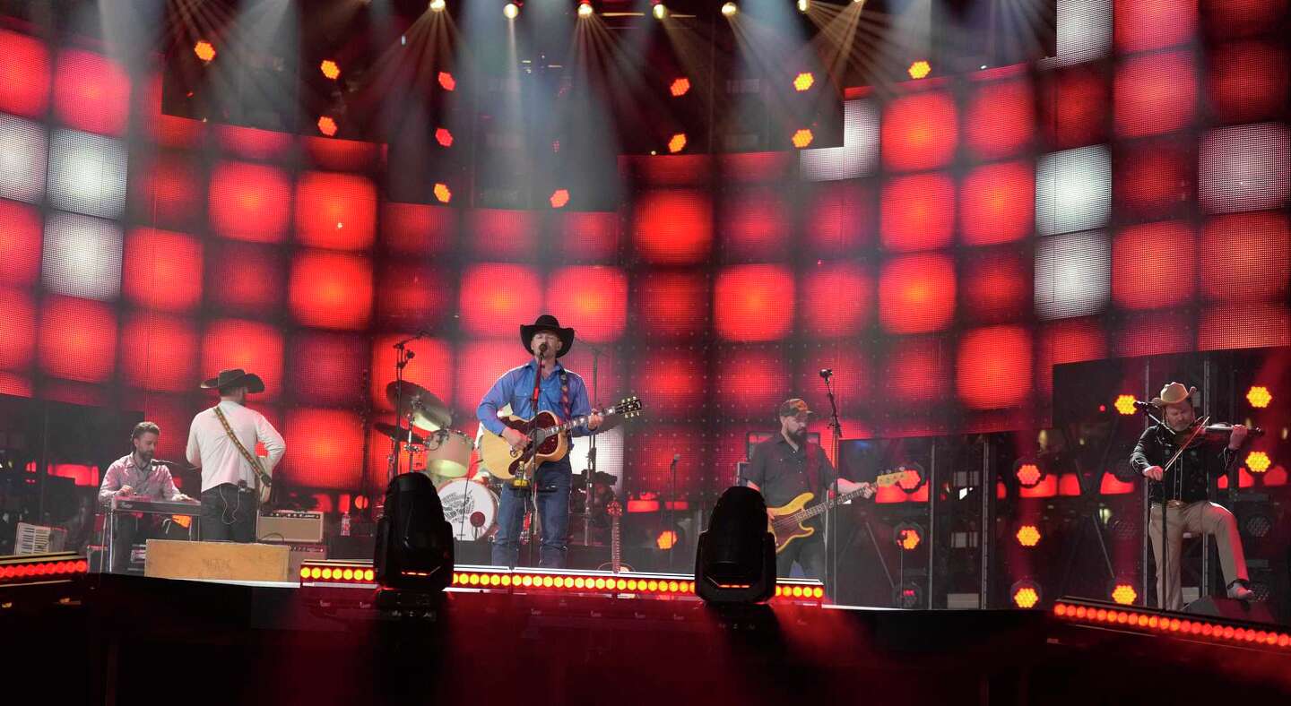 Turnpike Troubadours at Houston Rodeo: Biggest, best so far this year