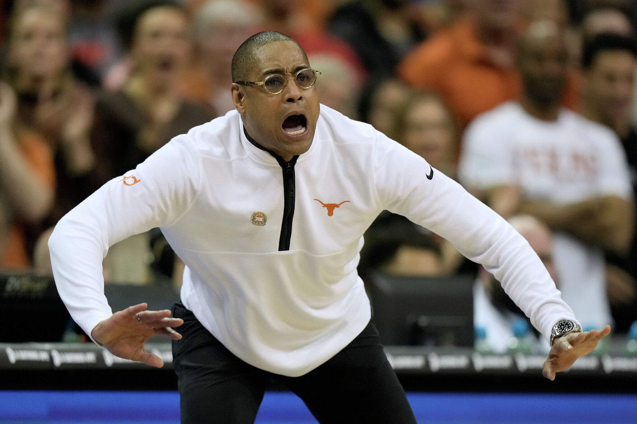 Kroeger: Terry deserves to be Texas' permanent head coach