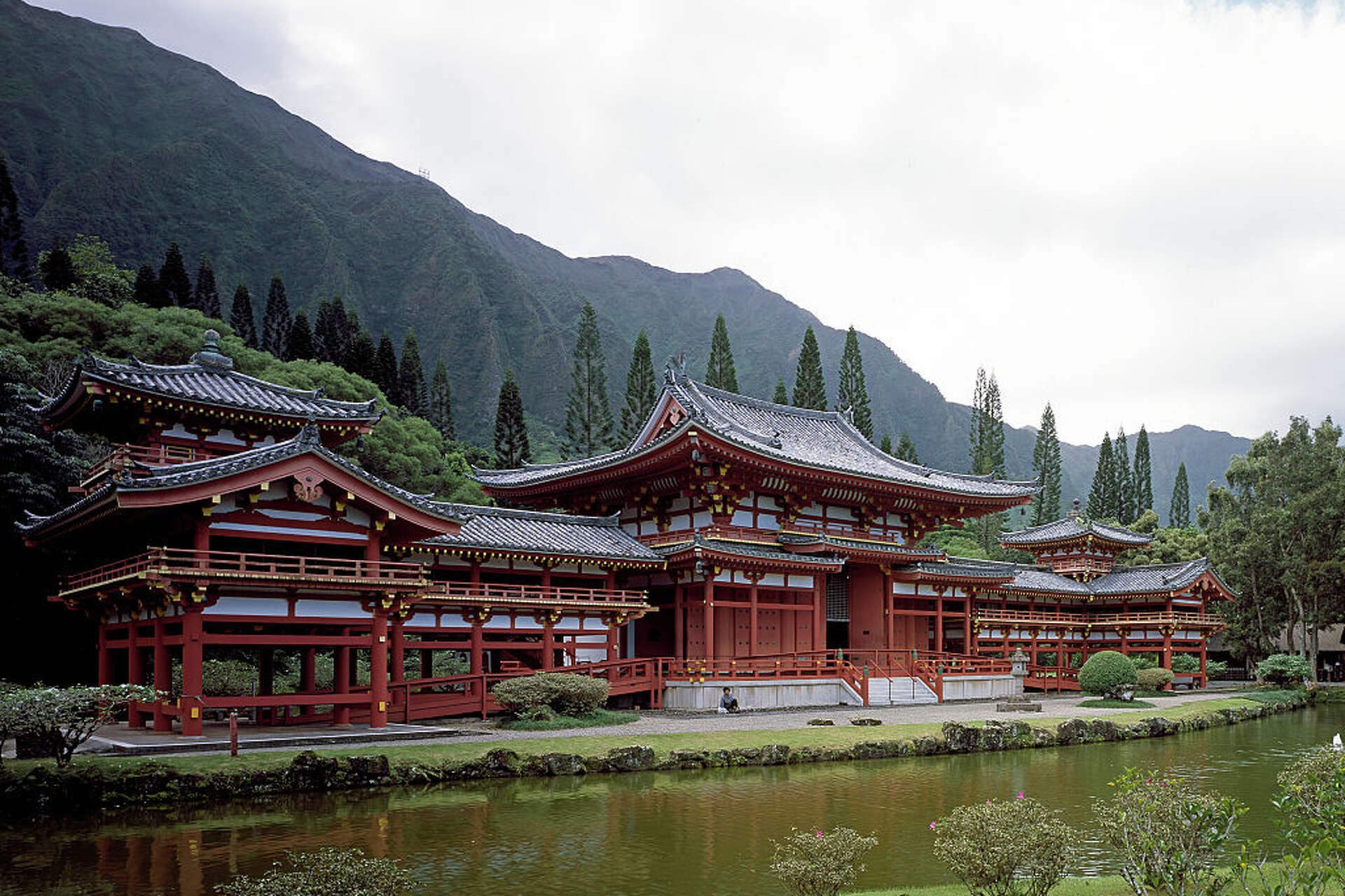One of the most beautiful temples in the world is in Hawaii