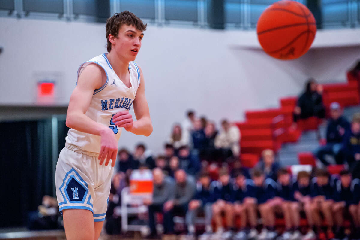 PHOTOS: Meridian high battles TC St. Francis in boys basketball