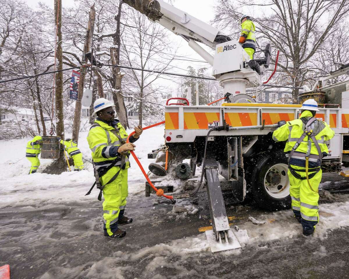 Live: Nearly 100K without power; utility crews rush to make repairs