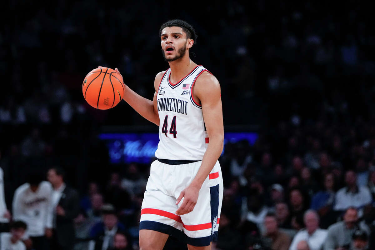 UConn's Andre Jackson will have homecoming at NCAA game in Albany